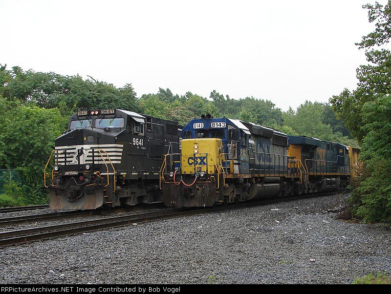 NS 9641 & CSX 8143